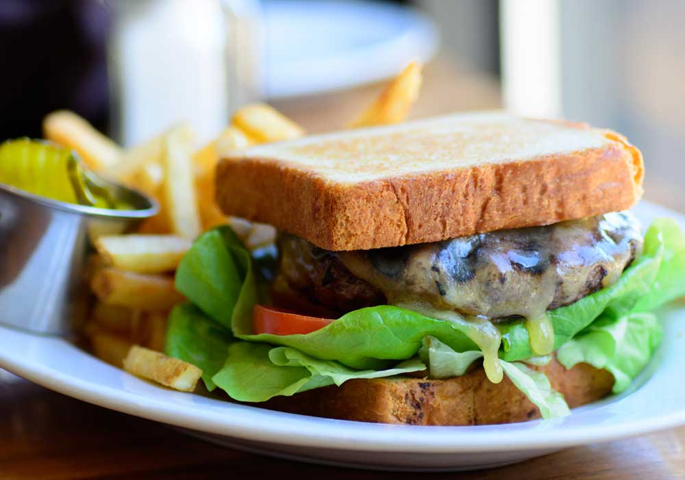 Ten Mile House – Evanston